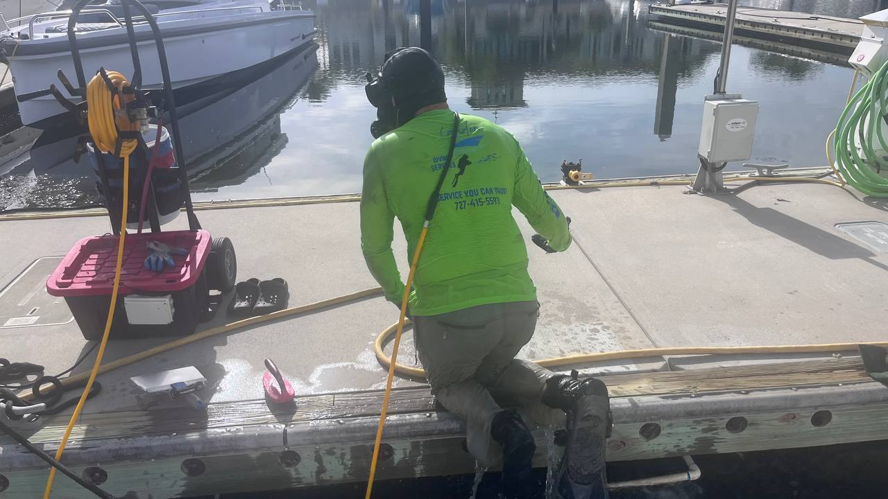 Floating Dock Cleaning Services | Landon Hull Diver | Florida Hull Cleaning